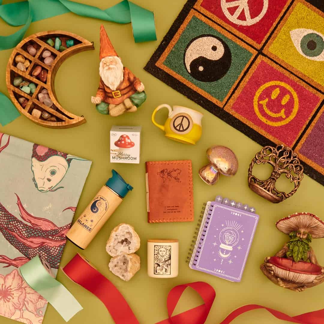 Earthbound Trading Company - Broadway At The Beach